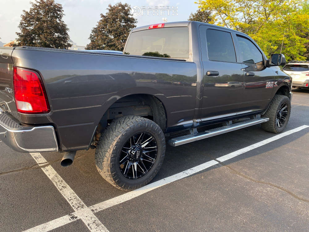 2017 Ram 2500 with 20x9 0 Moto Metal Mo998 and 33/12.5R20 Nitto Ridge ...