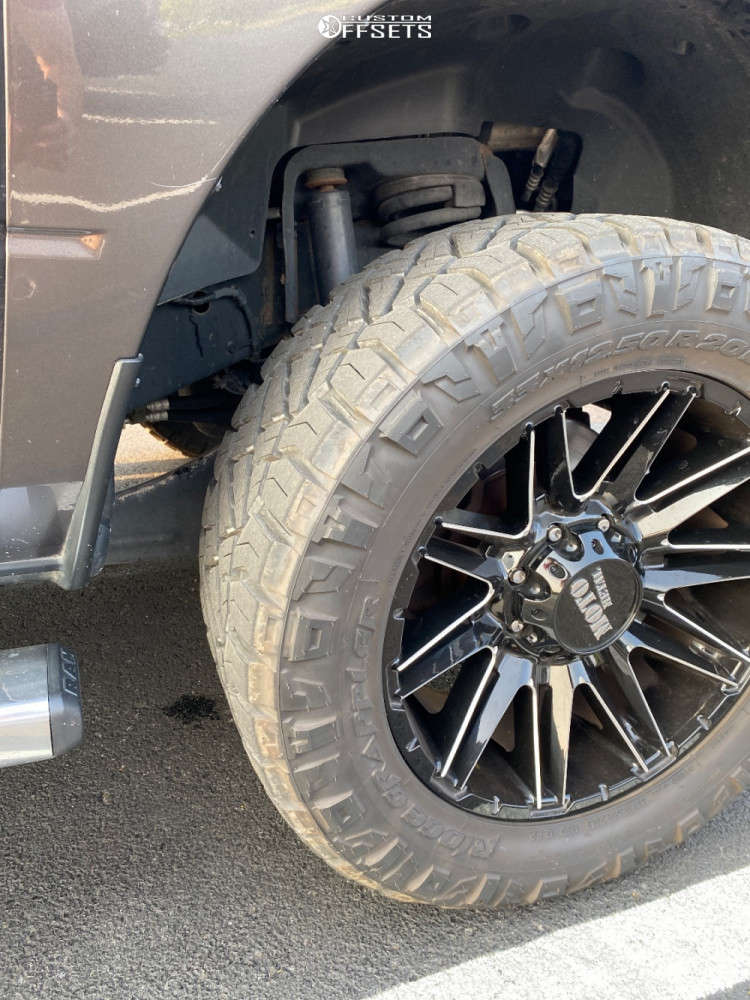 2017 Ram 2500 with 20x9 0 Moto Metal Mo998 and 33/12.5R20 Nitto Ridge ...
