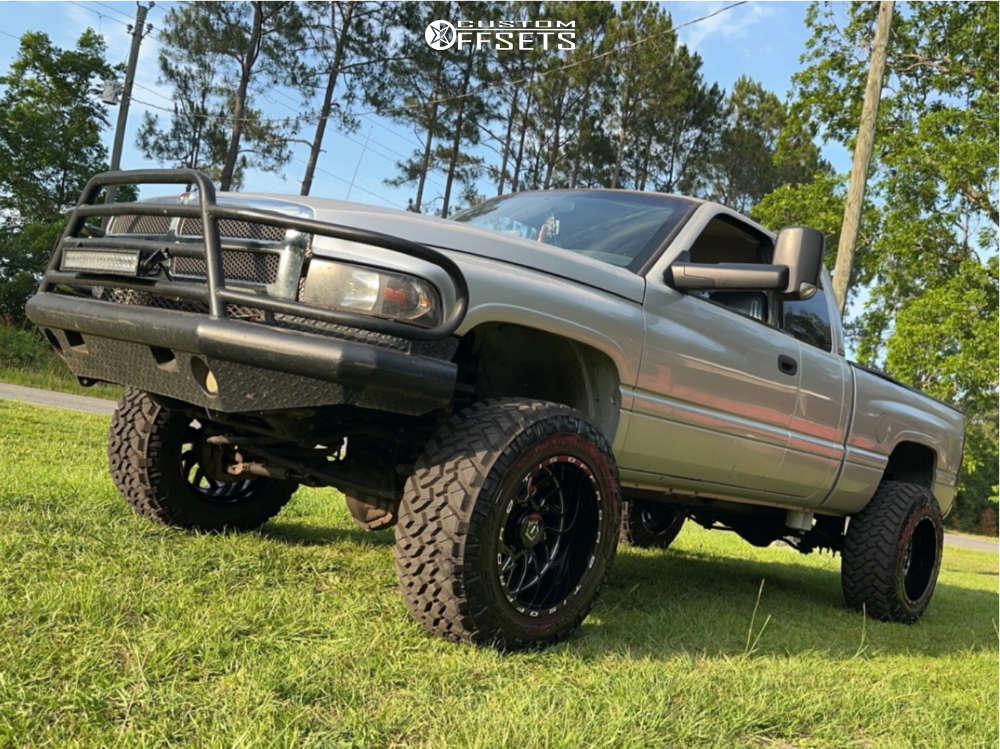 2002 Dodge Ram 2500 with 20x12 -44 TIS 544bm and 35/12.5R20 Nitto Trail ...