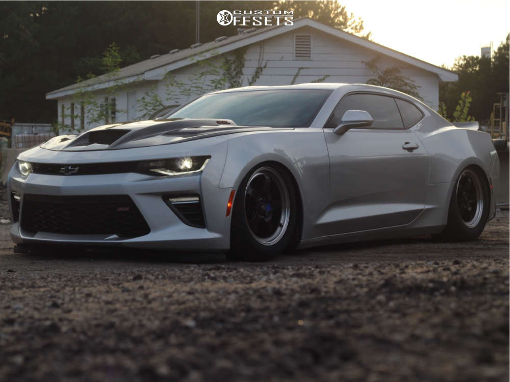 2017 Chevrolet Camaro with 18x8 15 Forgestar D5 Drag and 245/35R18 ...