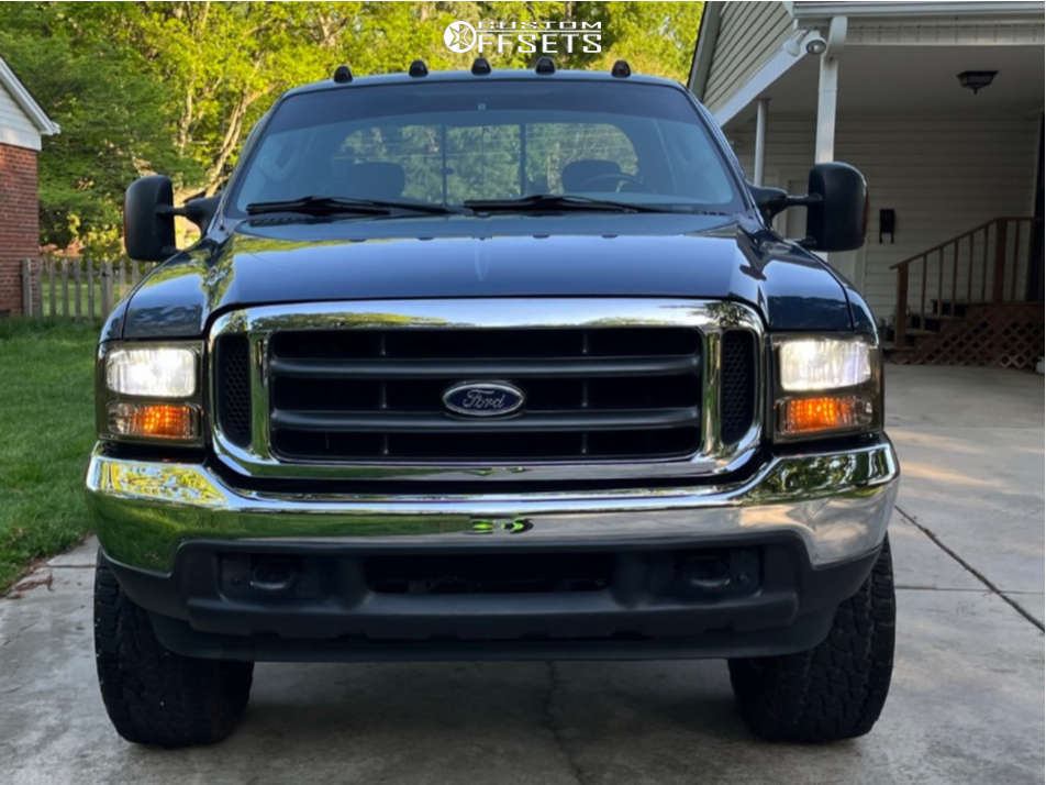 2004 Ford F-250 Super Duty with 18x10 -18 Fuel Siege and 35/12.5R18 ...