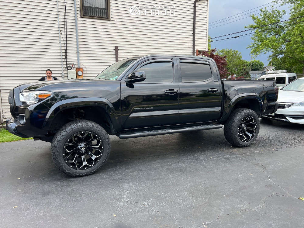 2020 Toyota Tacoma with 20x10 -22 Fuel Assault and 285/55R20 Radar ...