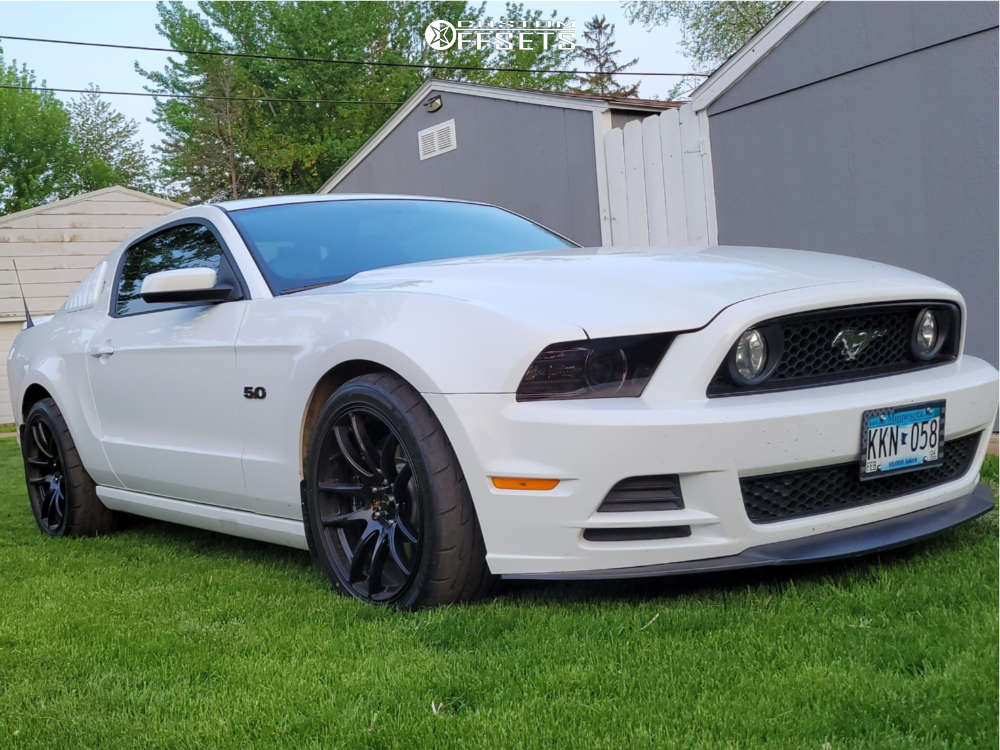 2014 Ford Mustang with 19x9.5 35 Vors Tr4 and 285/35R19 Firestone ...