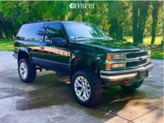 1997 Chevrolet Tahoe with 20x9 27 Factory Reproductions Fr59 and 33/11 ...
