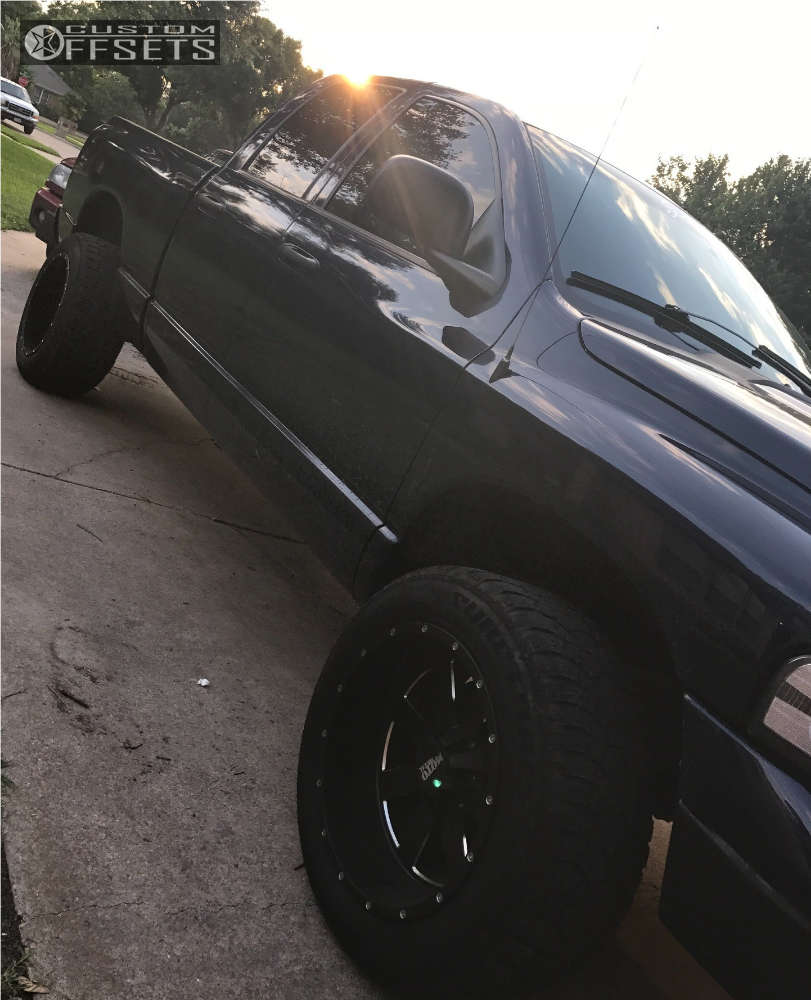 2003 Dodge Ram 1500 with 20x12 -44 Moto Metal Mo962 and 33/12.5R20 ...