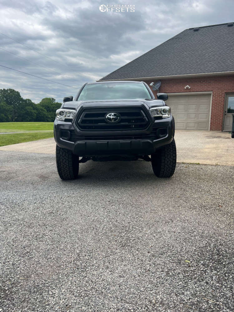 2021 Toyota Tacoma with 17x8.5 0 Method Mr305 and 285/70R17 Toyo Tires ...