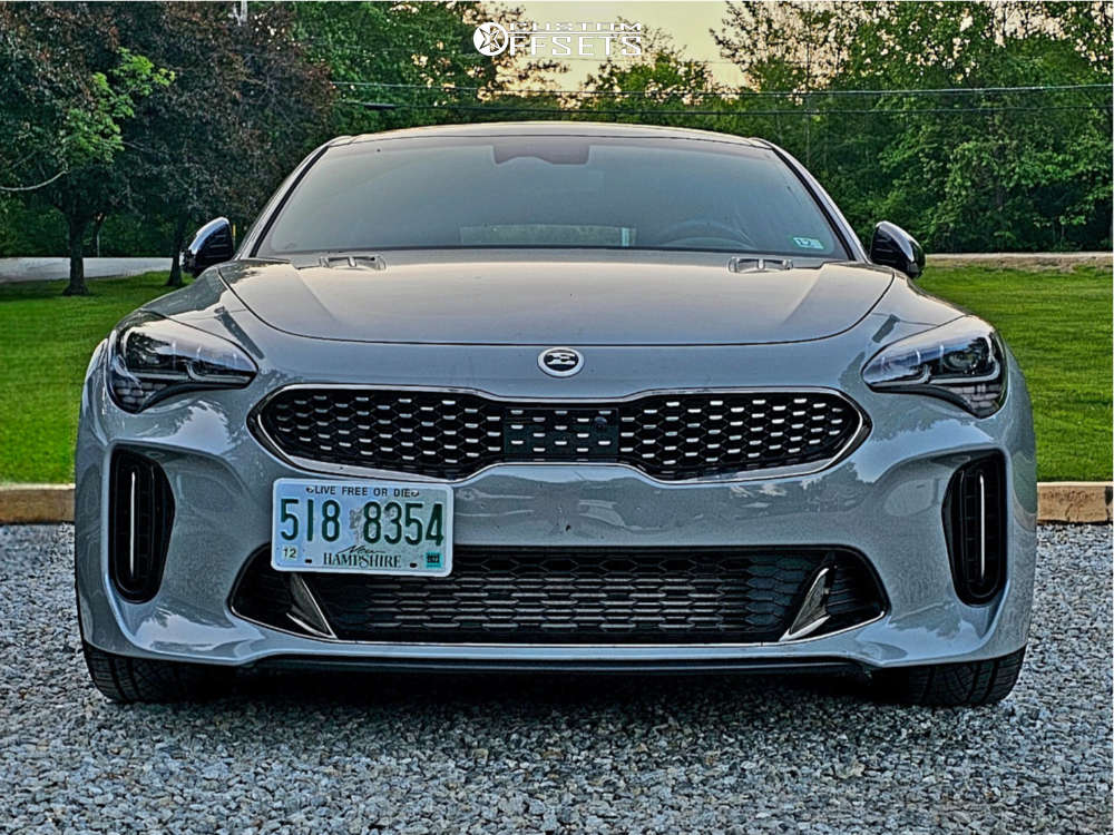 2022 Kia Stinger with 20x9 35 Curva Cff46 and 245/35R20 Continental ExtremeContact DWS06 PLUS ...
