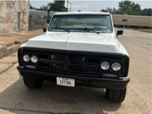 1971 Chevrolet C20 Pickup with 20x10 -18 Moto Metal Mo807 and 305/55R20 ...