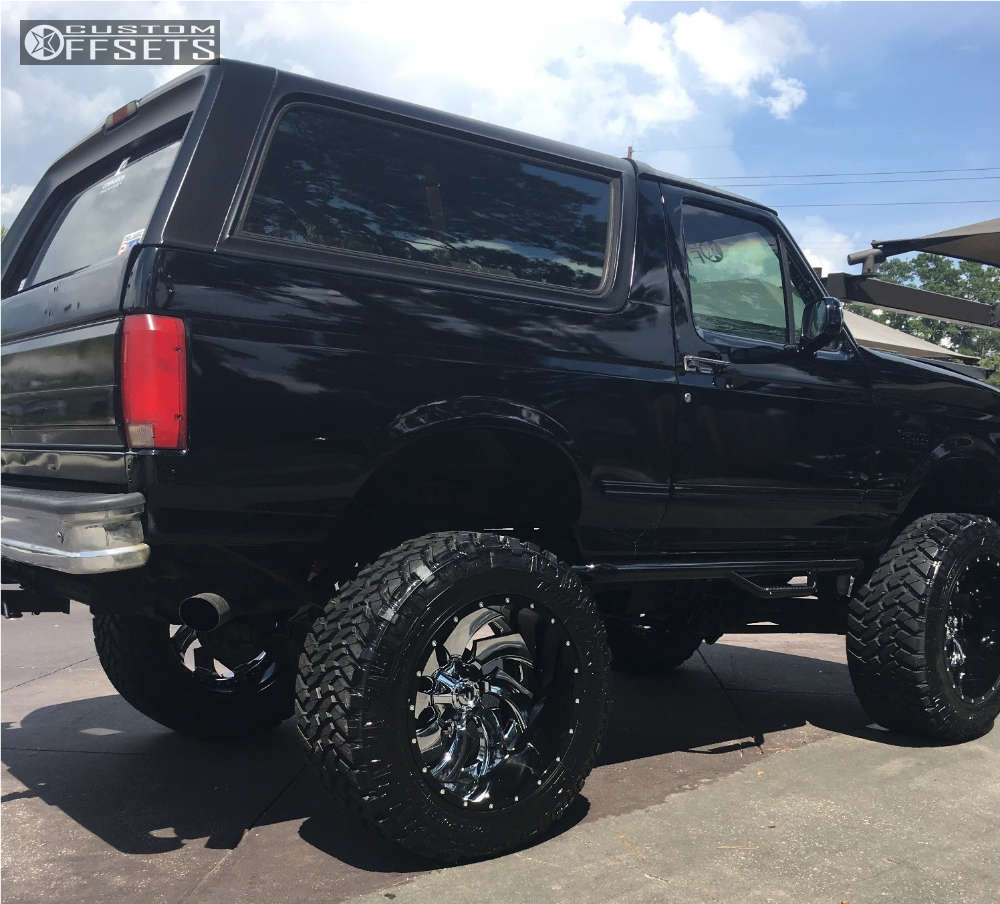 1995 Ford Bronco with 24x14 -75 Fuel Cleaver and 40/15.5R24 Nitto Trail Grappler and Suspension ...