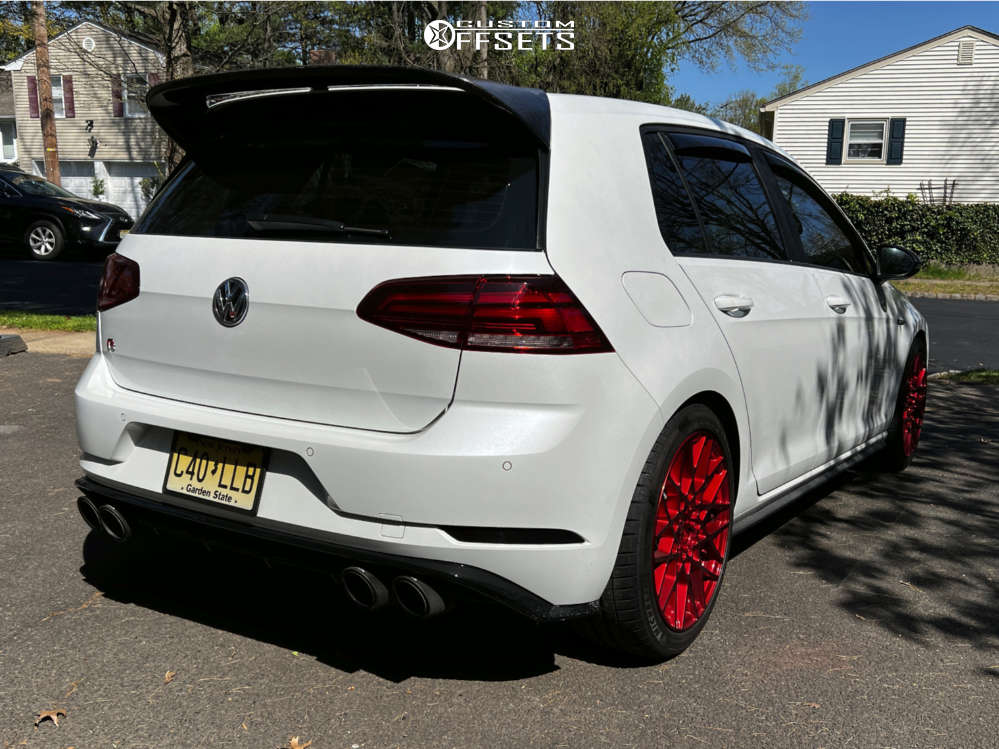 2019 Volkswagen Golf R with 18x8.5 45 Rotiform Blq and 245/40R18 ...