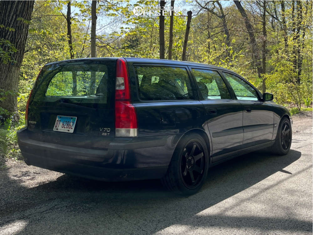2004 Volvo V70 with 18x8.5 35 MST Mt01 and 255/35R18 Firestone Firehawk ...