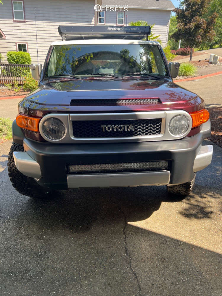 2007 Toyota FJ Cruiser with 17x9 0 Falcon Off-Road T1 and 265/70R17 ...