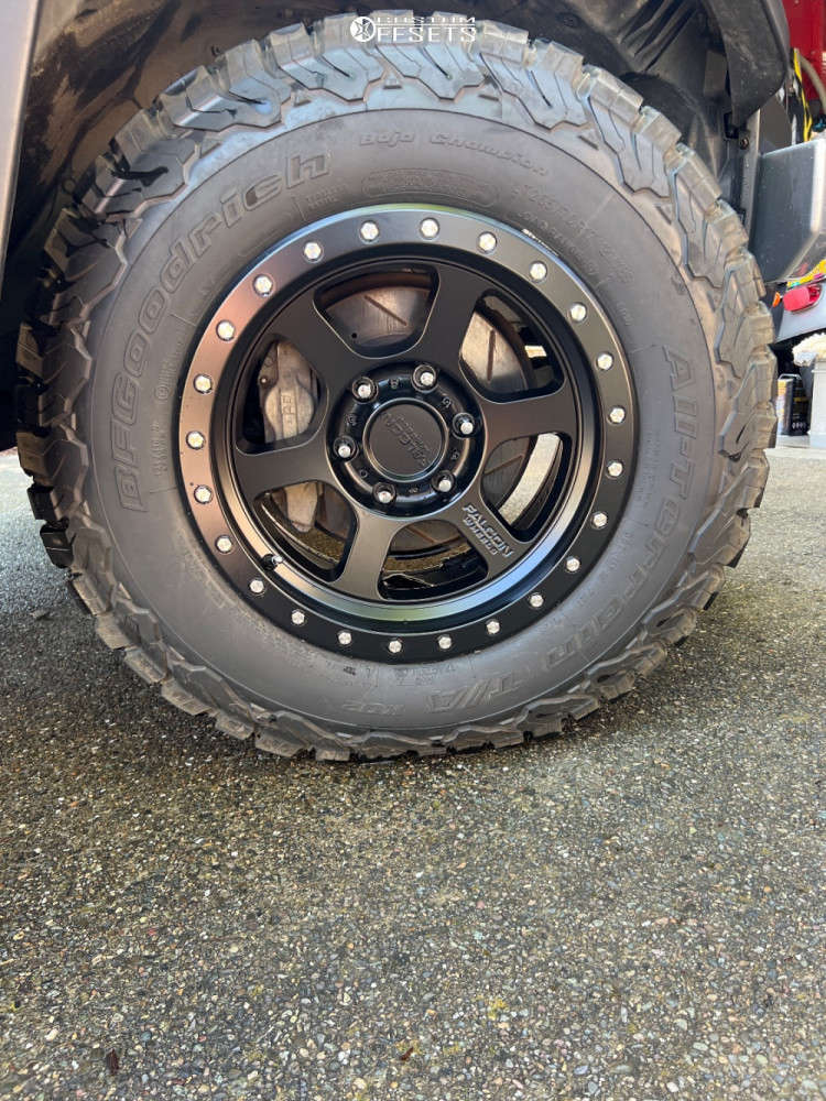 2007 Toyota FJ Cruiser with 17x9 0 Falcon Off-Road T1 and 265/70R17 ...
