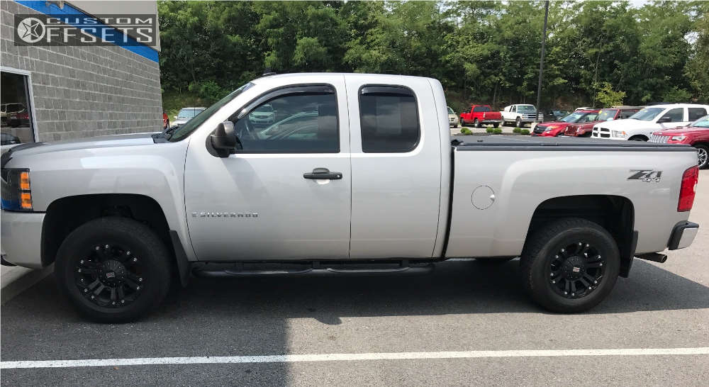 2009 Chevrolet Silverado 1500 with 18x9 18 XD Xd778 and 265/60R18 ...