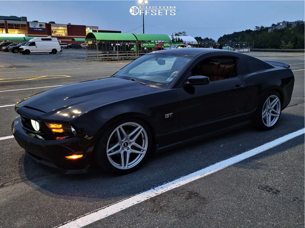 2010 Ford Mustang with 19x9.5 35 ESR Rf15 and 255/40R19 General G-max ...