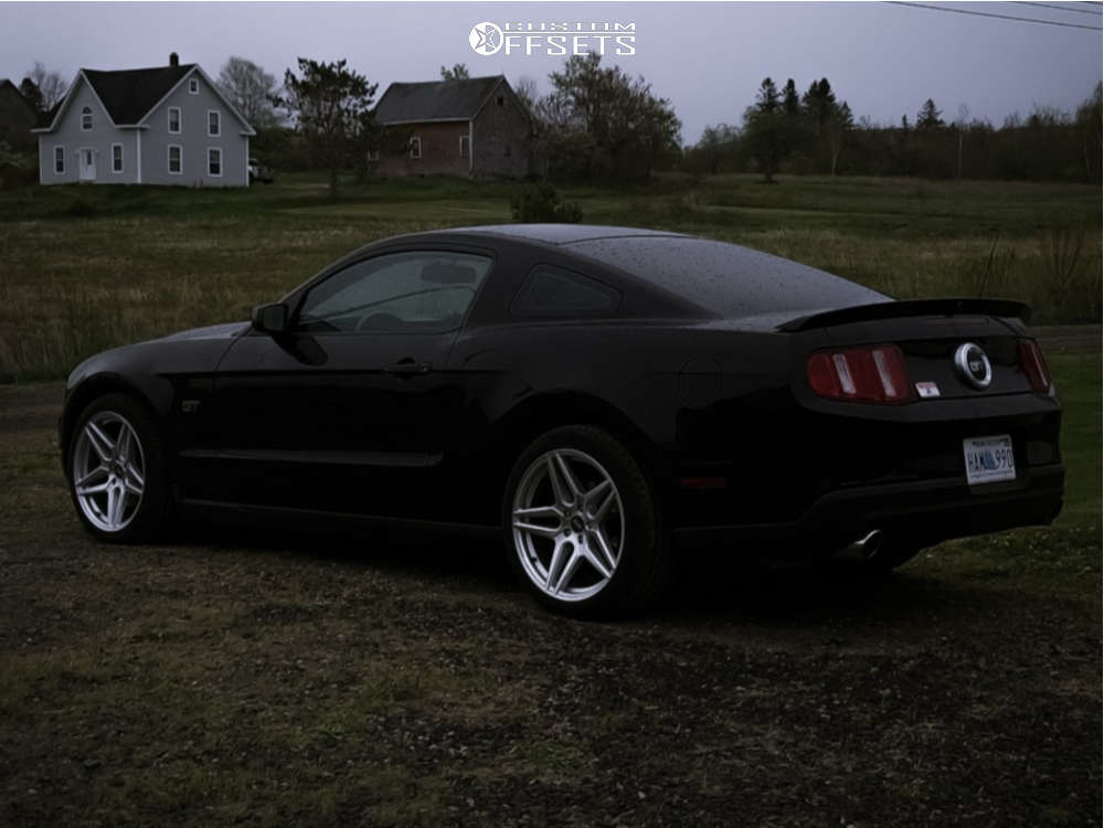 2010 Ford Mustang with 19x9.5 35 ESR Rf15 and 255/40R19 General G-max ...