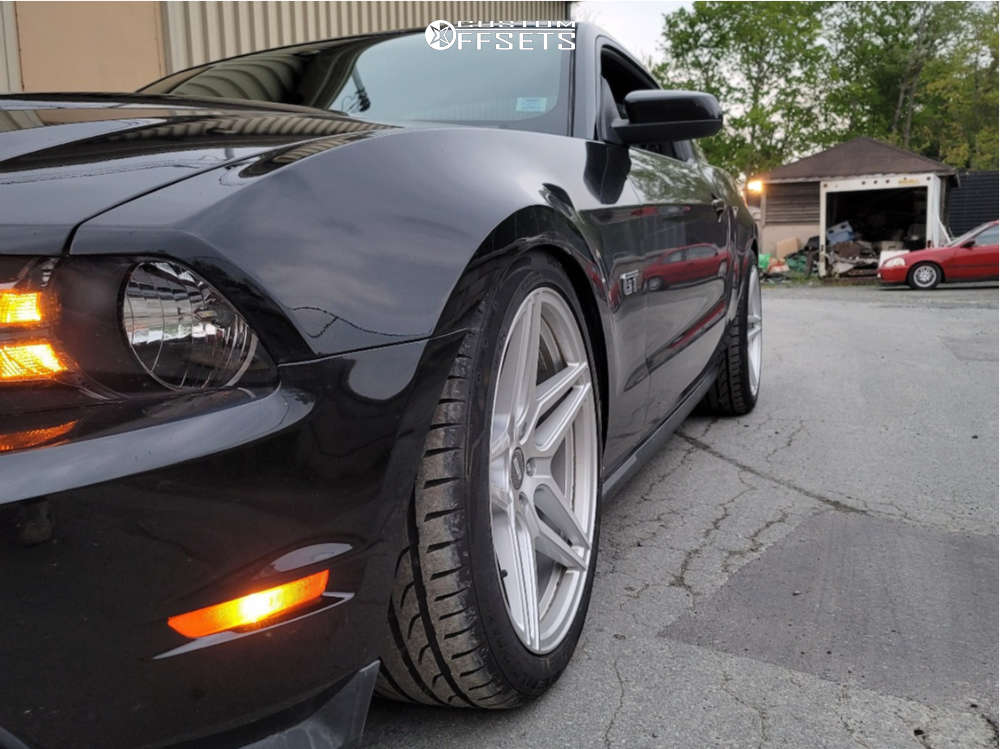 2010 Ford Mustang with 19x9.5 35 ESR Rf15 and 255/40R19 General G-max ...