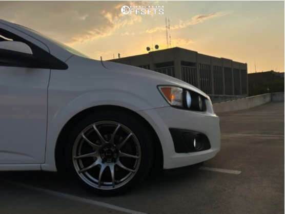 2015 Chevrolet Sonic with 17x8 35 Vors Tr4 and 205/45R17 Summit ...