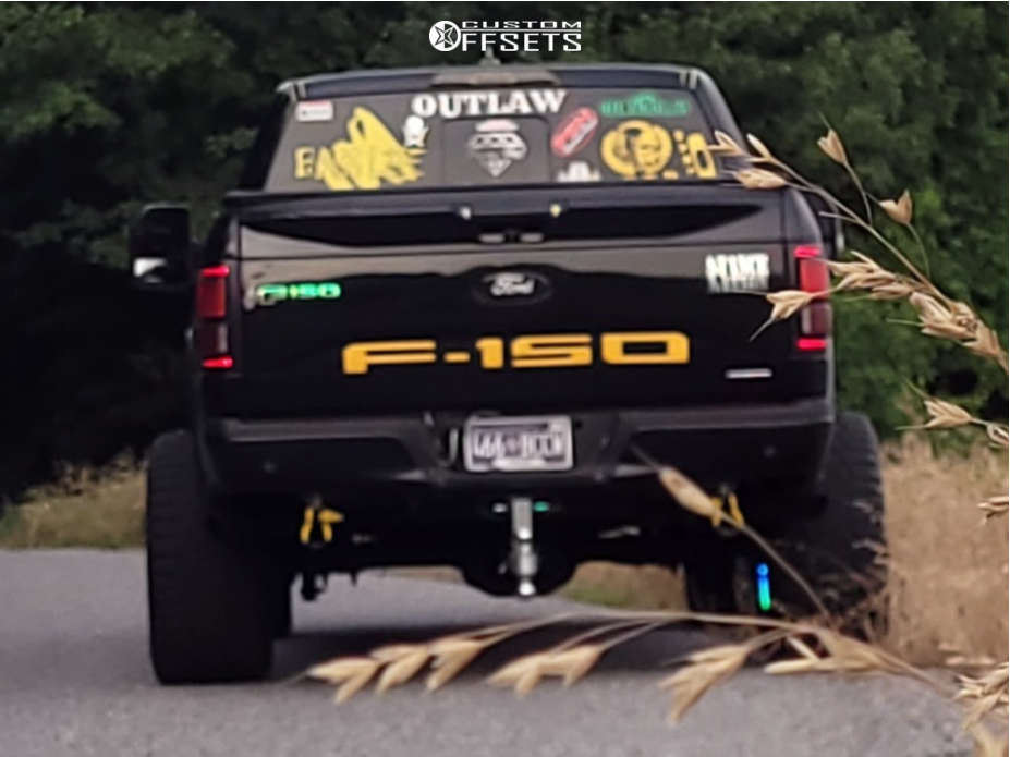 2016 Ford F-150 with 24x14 -76 Fuel Maverick D536 and 33/14.5R24 Haida ...