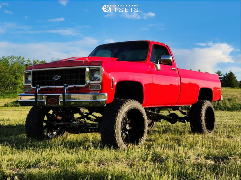 1975 Chevrolet K10 with 24x14 -76 Moto Metal MO970 and 37/13.5R24 ...
