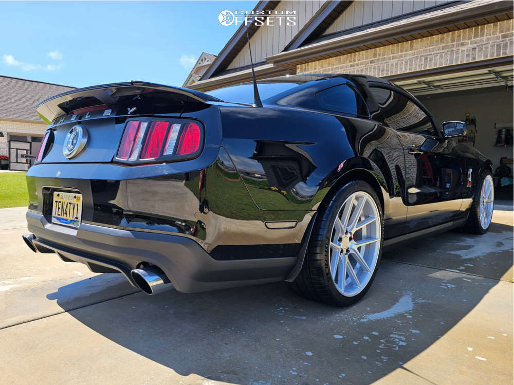 2012 Ford Mustang with 20x9 32 Aodhan Aff3 and 265/30R20 Michelin Pilot ...