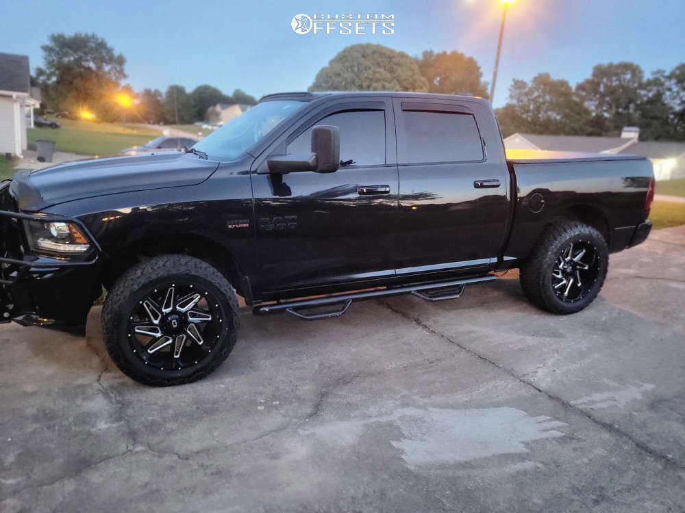2018 Ram 1500 with 22x10 -19 Vision Spyder and 35/12.5R22 Venom Power ...
