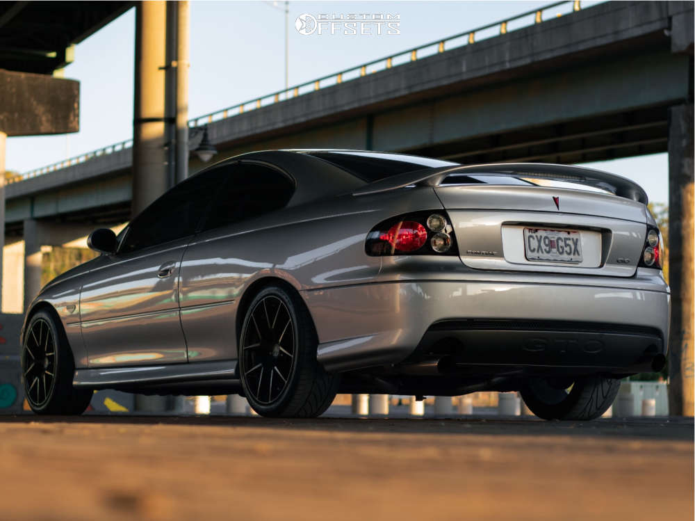 2006 Pontiac GTO with 18x8.5 35 Aodhan Aff7 and 245/40R18 Nitto Neo Gen ...
