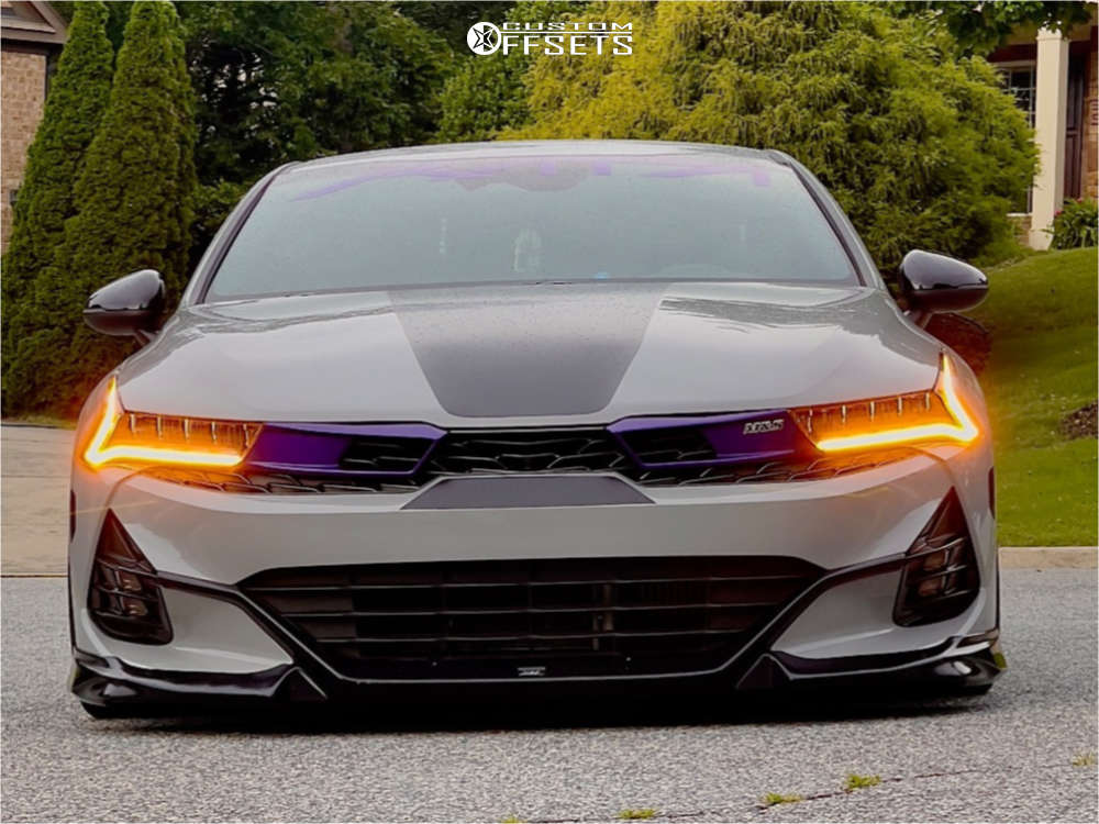 2022 Kia K5 with 19x8.5 35 Niche Vice and 225/35R19 Vercelli Strada Ii ...