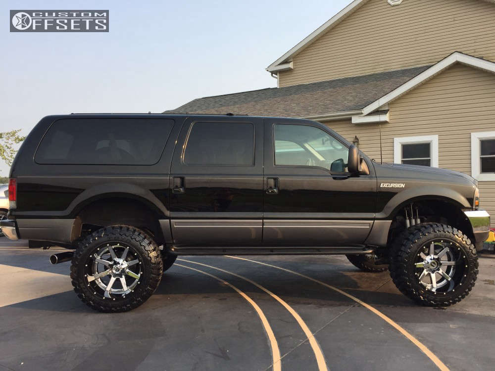 2002 Ford Excursion with 22x14 -70 Fuel Maverick and 37/13.5R22 Toyo ...