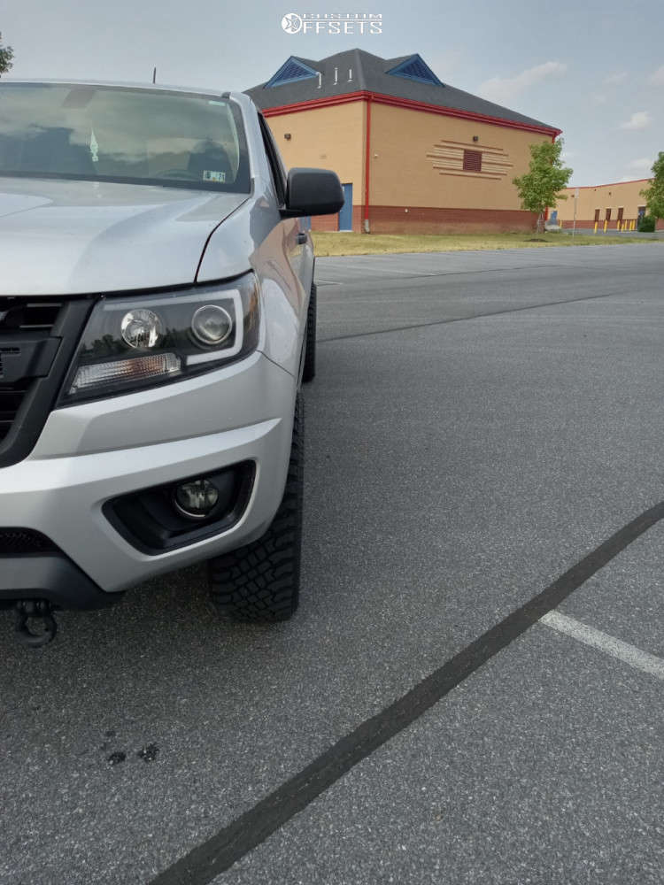 2019 Chevrolet Colorado with 20x9 0 Luxxx HD Lhd26 and 275/55R20 Atturo ...