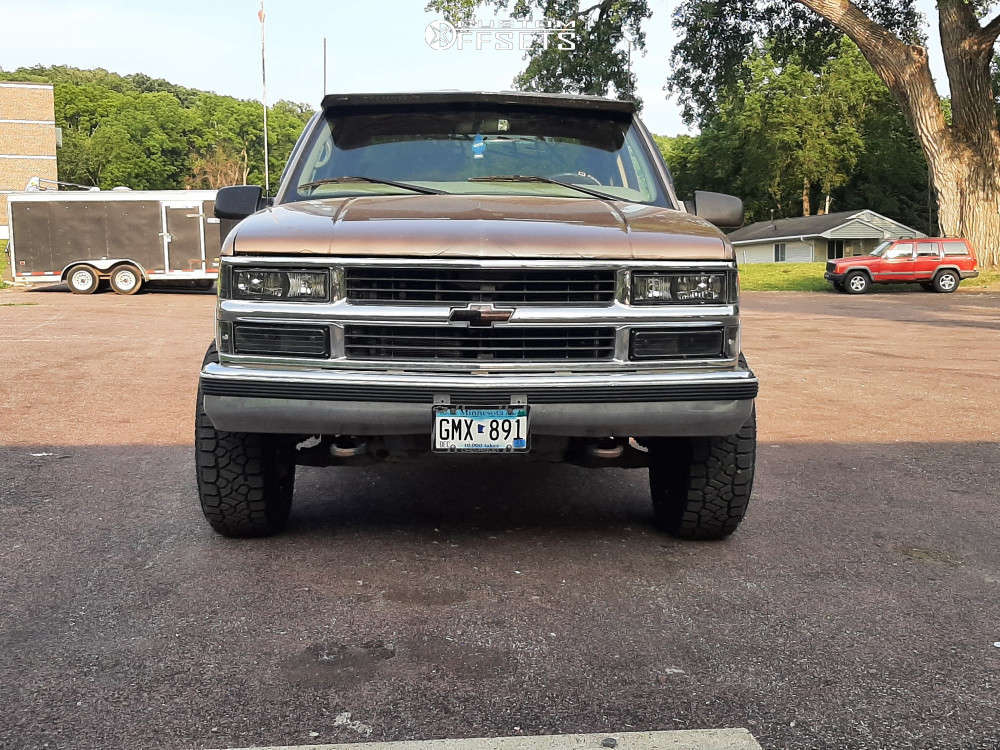 1997 Chevrolet K1500 with 17x9 -12 Vision Manic and 265/70R17 Kenda ...