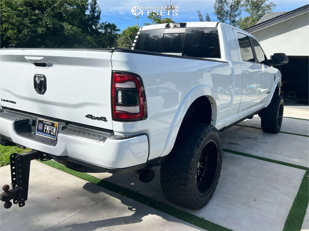 2022 Ram 2500 with 22x14 -44 Fuel Clash and 37/13.5R22 Nitto Ridge ...