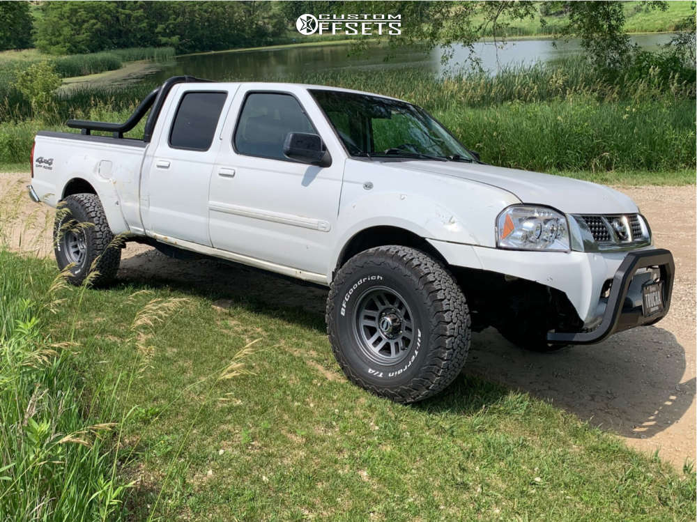 2004 Nissan Frontier with 15x7.5 -12 Vision Manx 2 Overland and 33/10 ...