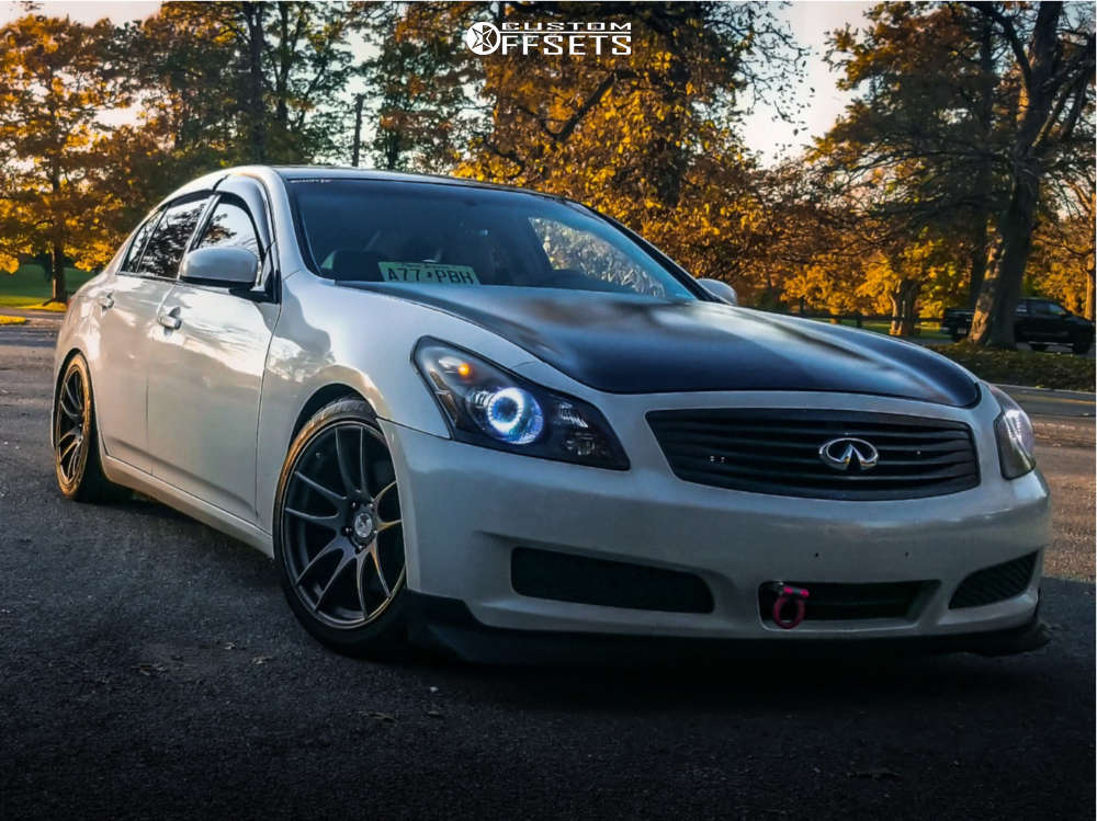 2008 INFINITI G35 with 18x9.5 35 AVID1 Av32 and 245/40R18 Toyo Tires ...
