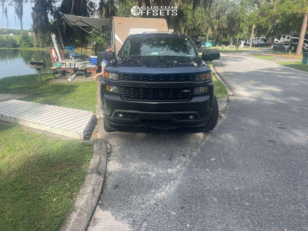2021 Chevrolet Silverado 1500 with 22x10 -19 Vision Riot and 285/50R22 ...