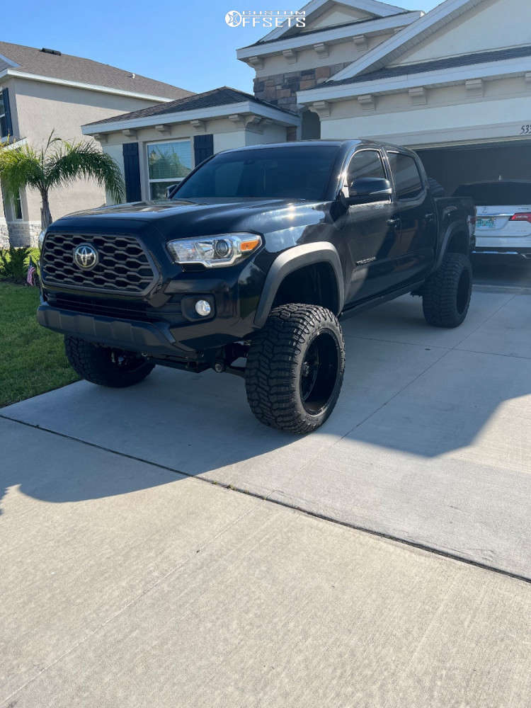 2020 Toyota Tacoma with 20x12 -51 TIS 544b and 33/12.5R20 Radar ...