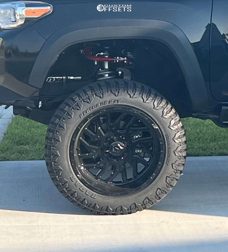 2020 Toyota Tacoma with 20x12 -51 TIS 544b and 33/12.5R20 Radar ...