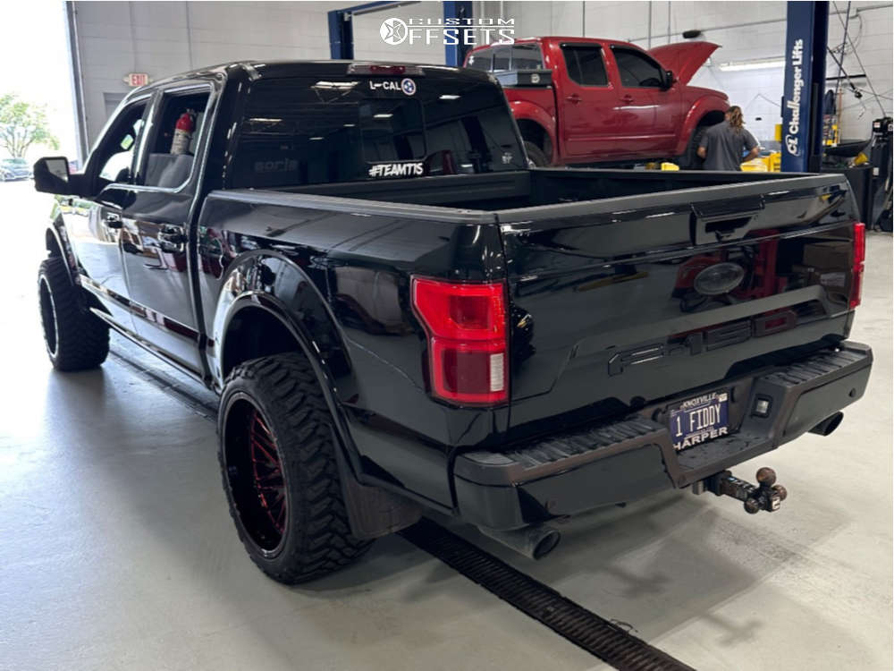 2020 Ford F-150 with 22x12 -44 TIS 553bmr and 33/12.5R22 Venom Power ...