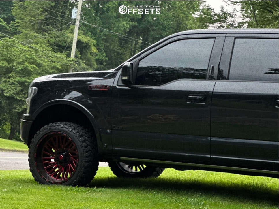 2020 Ford F-150 with 22x12 -44 TIS 553bmr and 33/12.5R22 Venom Power ...