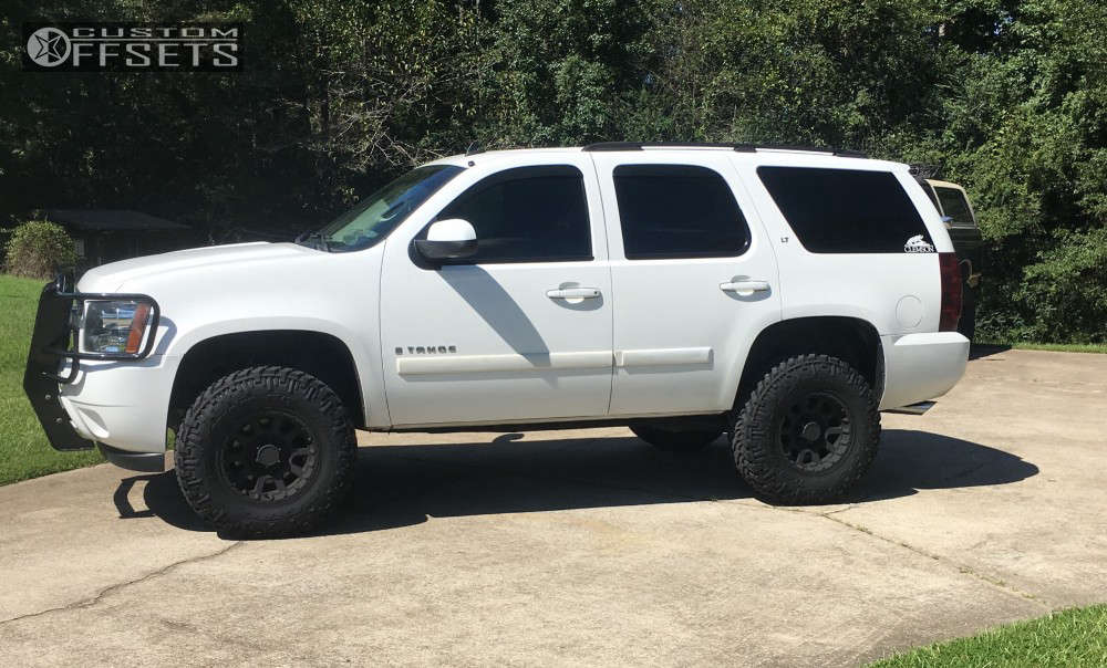 2007 Chevrolet Tahoe with 17x9 -6 Pro Comp Series 32 and 285/75R17 ...
