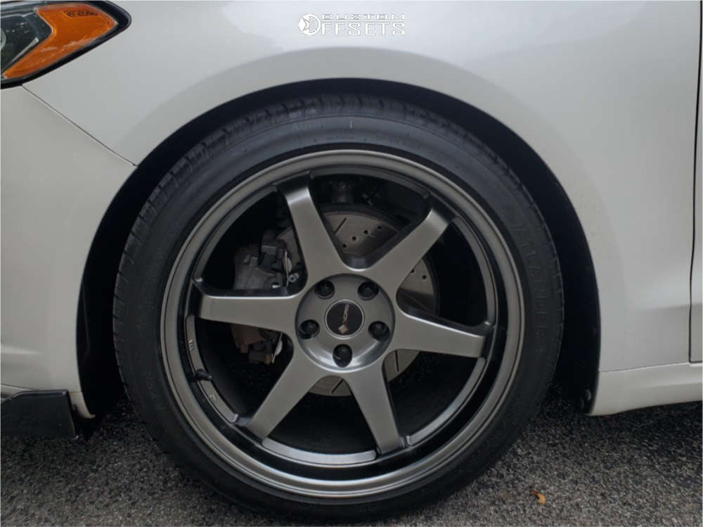 2014 Ford Fusion with 19x8.5 35 Vors Tr37 and 235/45R19 Groundspeed ...