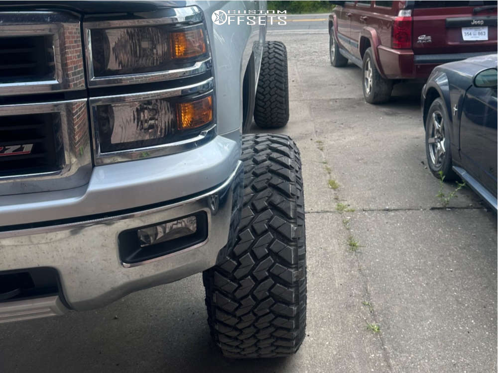 2015 Chevrolet Silverado 1500 with 22x14 -76 TIS 544bm and 37/13.5R22 Nitto Trail Grappler and ...