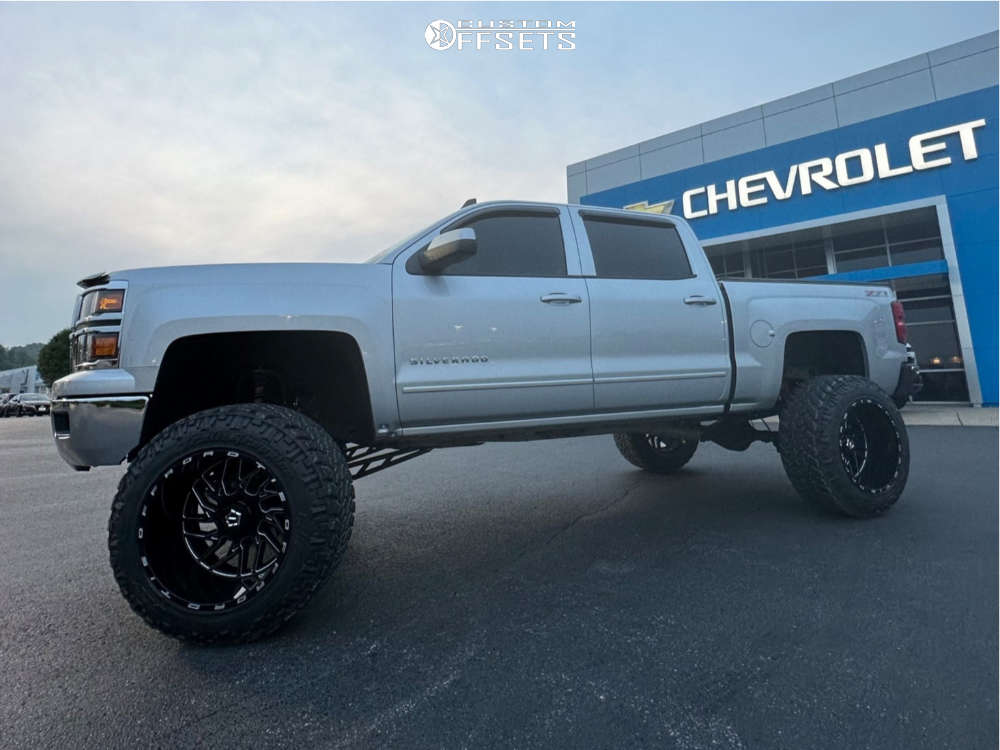 2015 Chevrolet Silverado 1500 with 22x14 -76 TIS 544bm and 37/13.5R22 ...