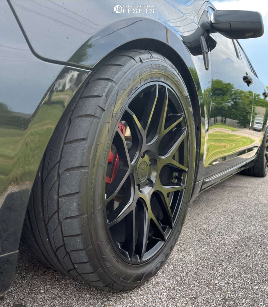 2011 Lincoln MKS with 20x9 32 Aodhan Aff2 and 275/40R20 Nitto Nt555 G2 ...