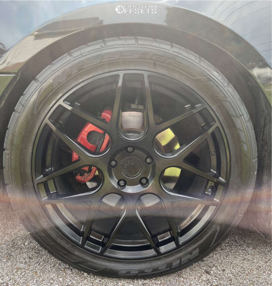 2011 Lincoln MKS with 20x9 32 Aodhan Aff2 and 275/40R20 Nitto Nt555 G2 ...