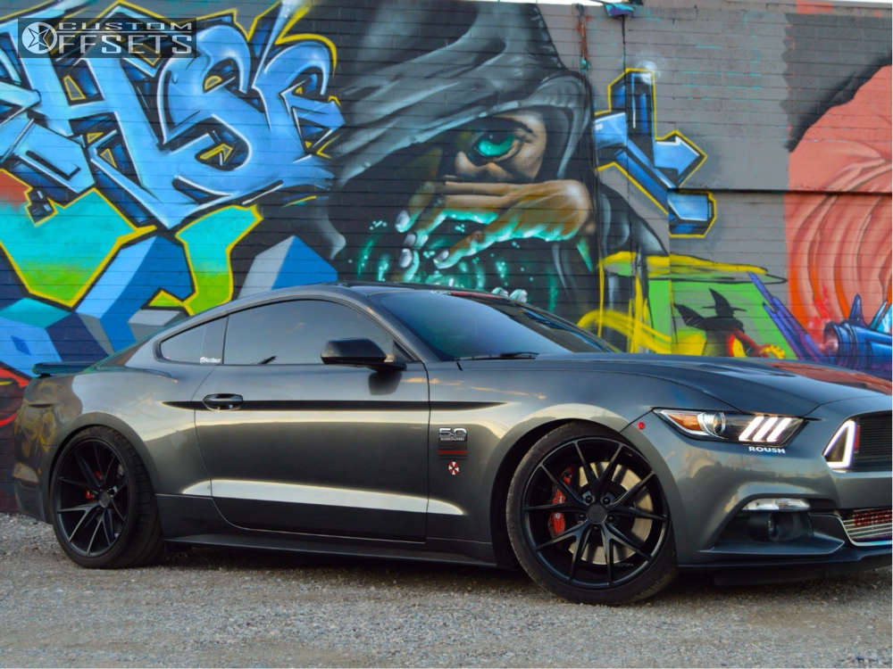 2015 Ford Mustang with 20x9 45 Niche Misano and 265/35R20 Michelin ...
