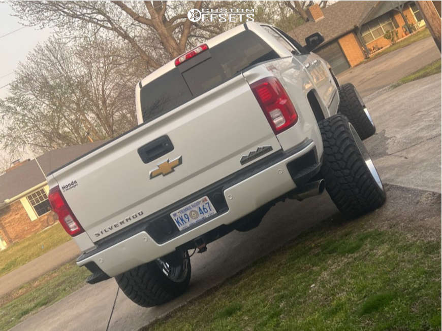 2017 Chevrolet Silverado 1500 with 22x14 -76 Hostile Forged Sprocket and 35/13.5R22 AMP Mud ...