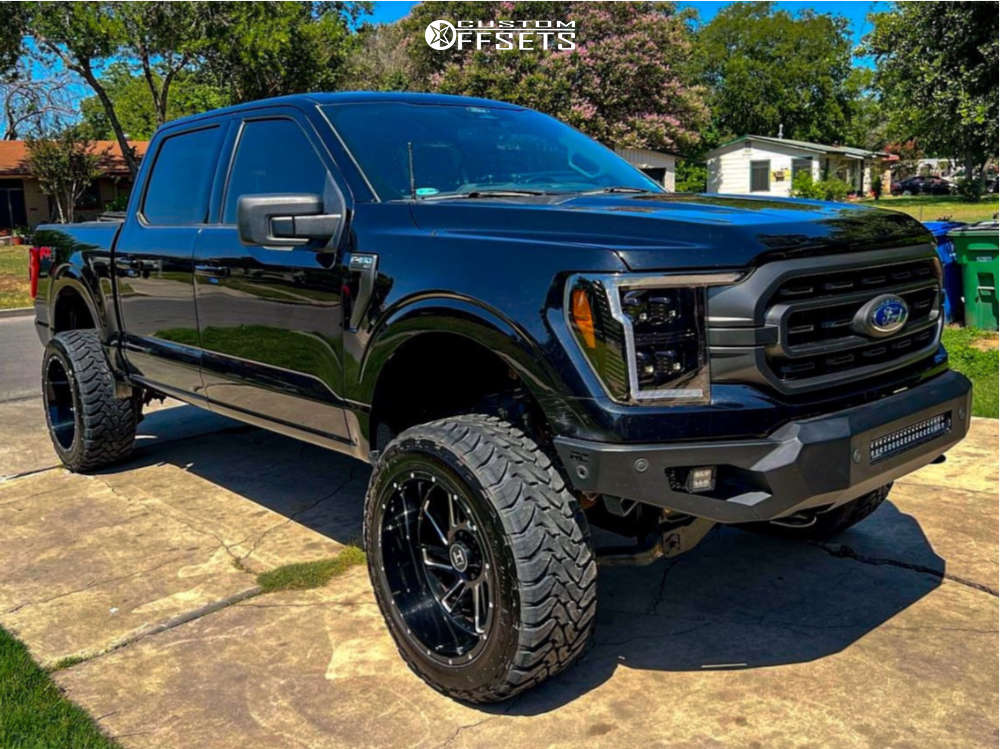 2022 Ford F-150 with 22x12 -44 Hostile Stryker and 35/12.5R22 Toyo ...