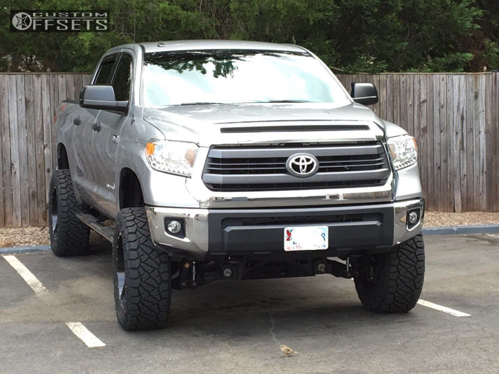 2014 Toyota Tundra with 20x10 -19 Gear Off-Road Big Block and 35/12 ...