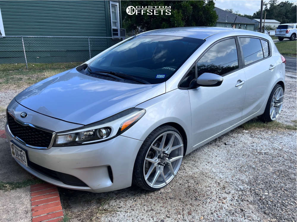 2017 Kia Forte5 with 20x8.5 35 Pinnacle Splendent and 215/30R20 Lexani ...
